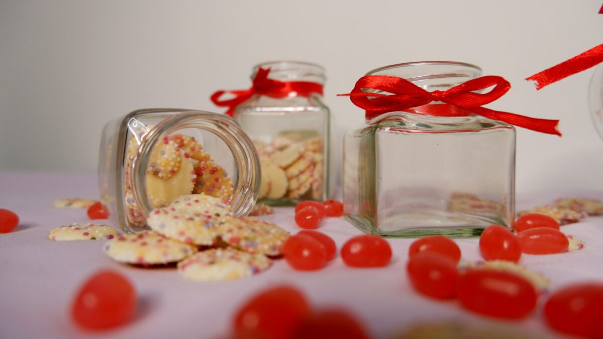 5 Best Candy Jars To Hold Food and Beverages - Gadget Advisor