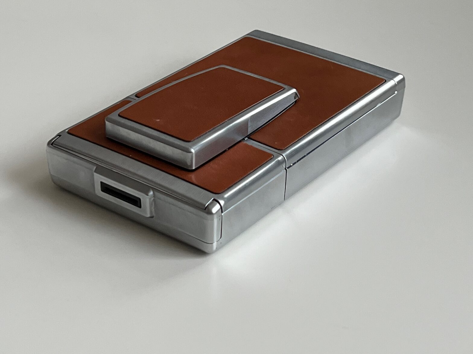 The Polaroid SX-70: a Design Legend - Gadget Advisor