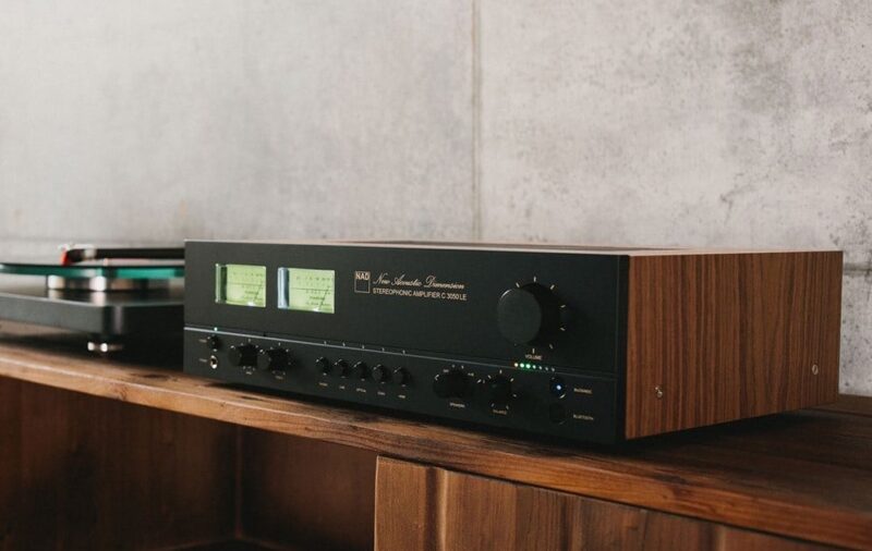 NAD C 3050 LE Stereo Amplifier a Modern Amplifier with Retro Beauty ...