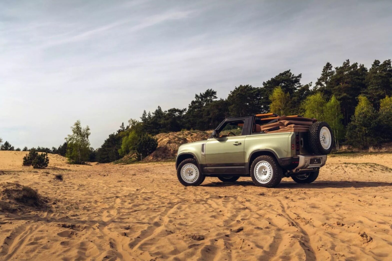 New Land Rover Defender as a convertible - Gadget Advisor