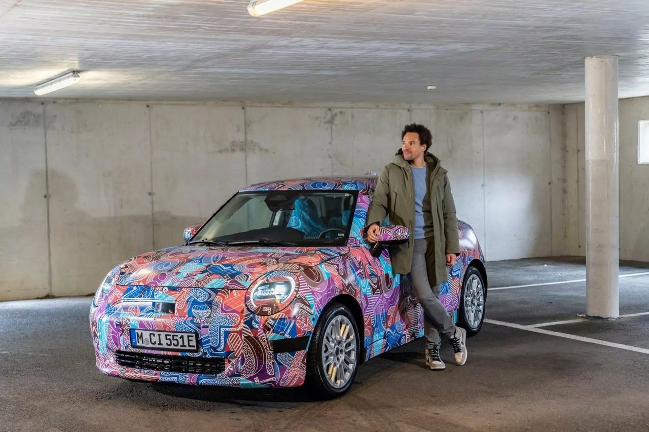 This is the steering wheel in the new Mini - Gadget Advisor