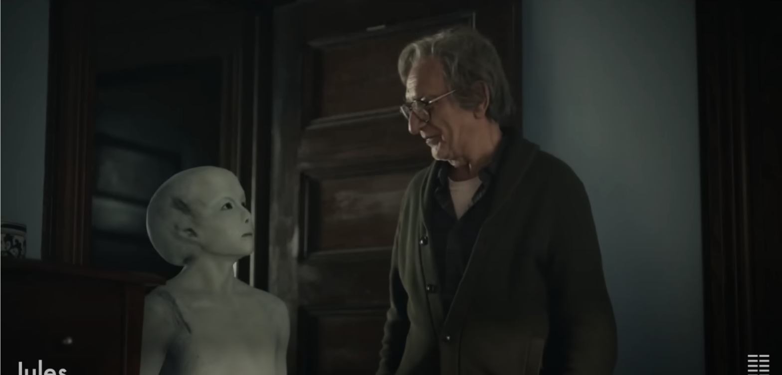 Jules is an alien who crash-lands in a garden - Gadget Advisor