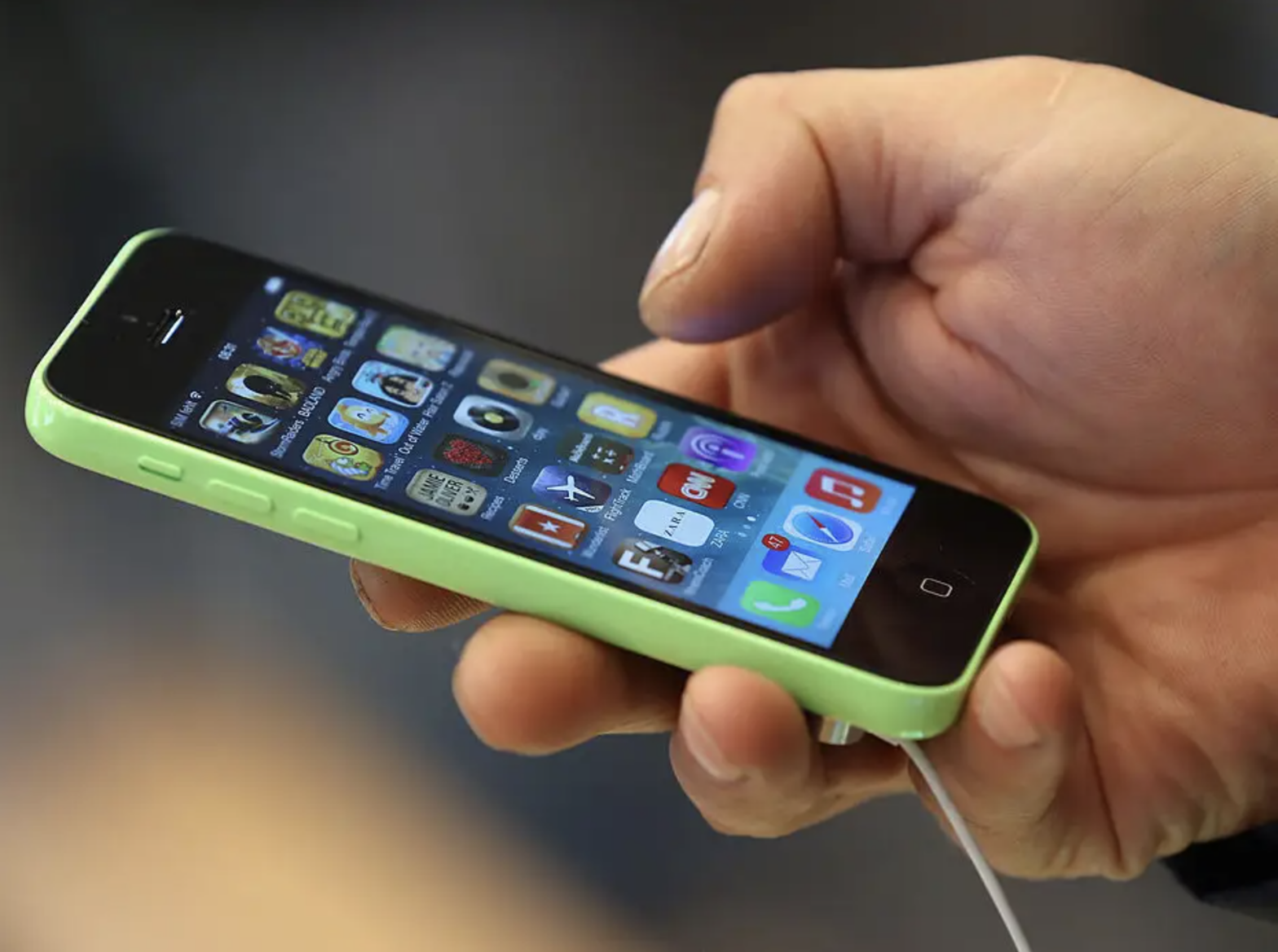 Thumbs up for the new iPhone? - Gadget Advisor