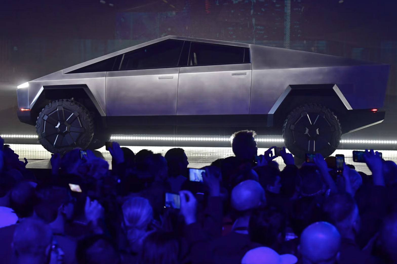 Tesla's Cybertruck is Really Cool – But is it Safe to Drive? - Gadget ...